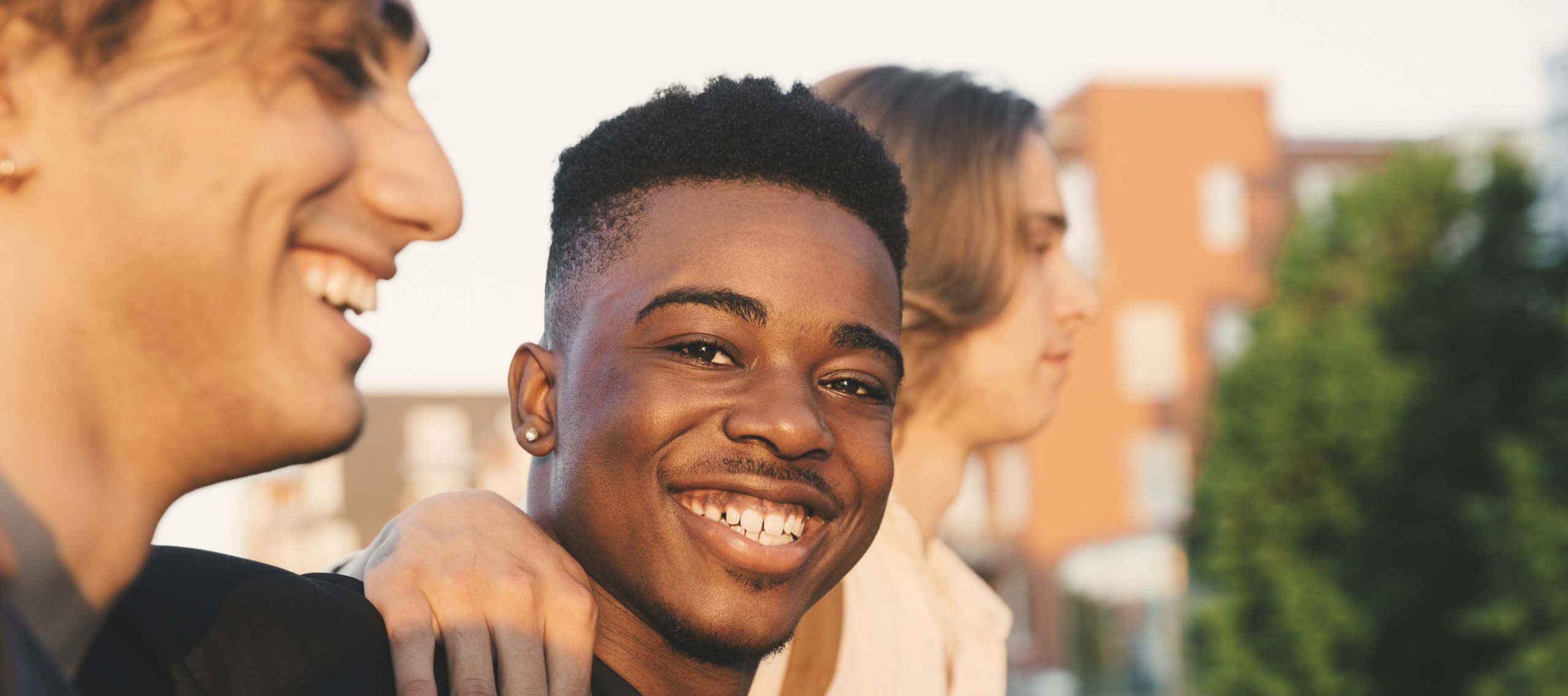 «La magie de la relation humaine peut réparer le monde» – Alma & Georges